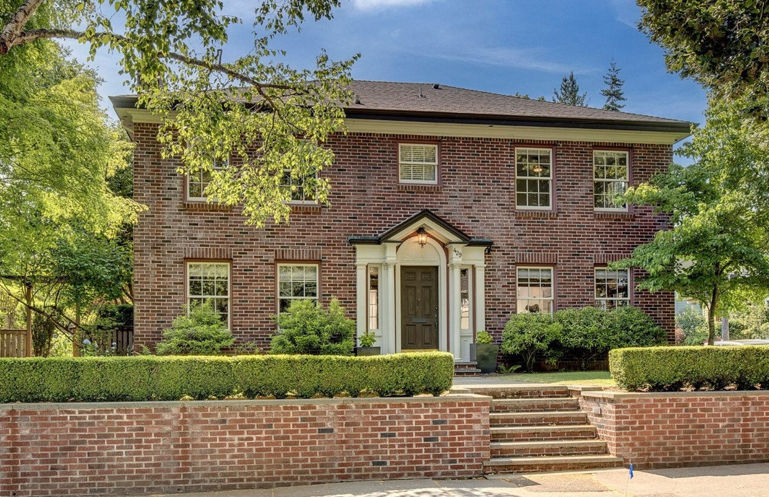 July 2023 Greater Seattle Real Estate Report - Ewing & Clark Inc.